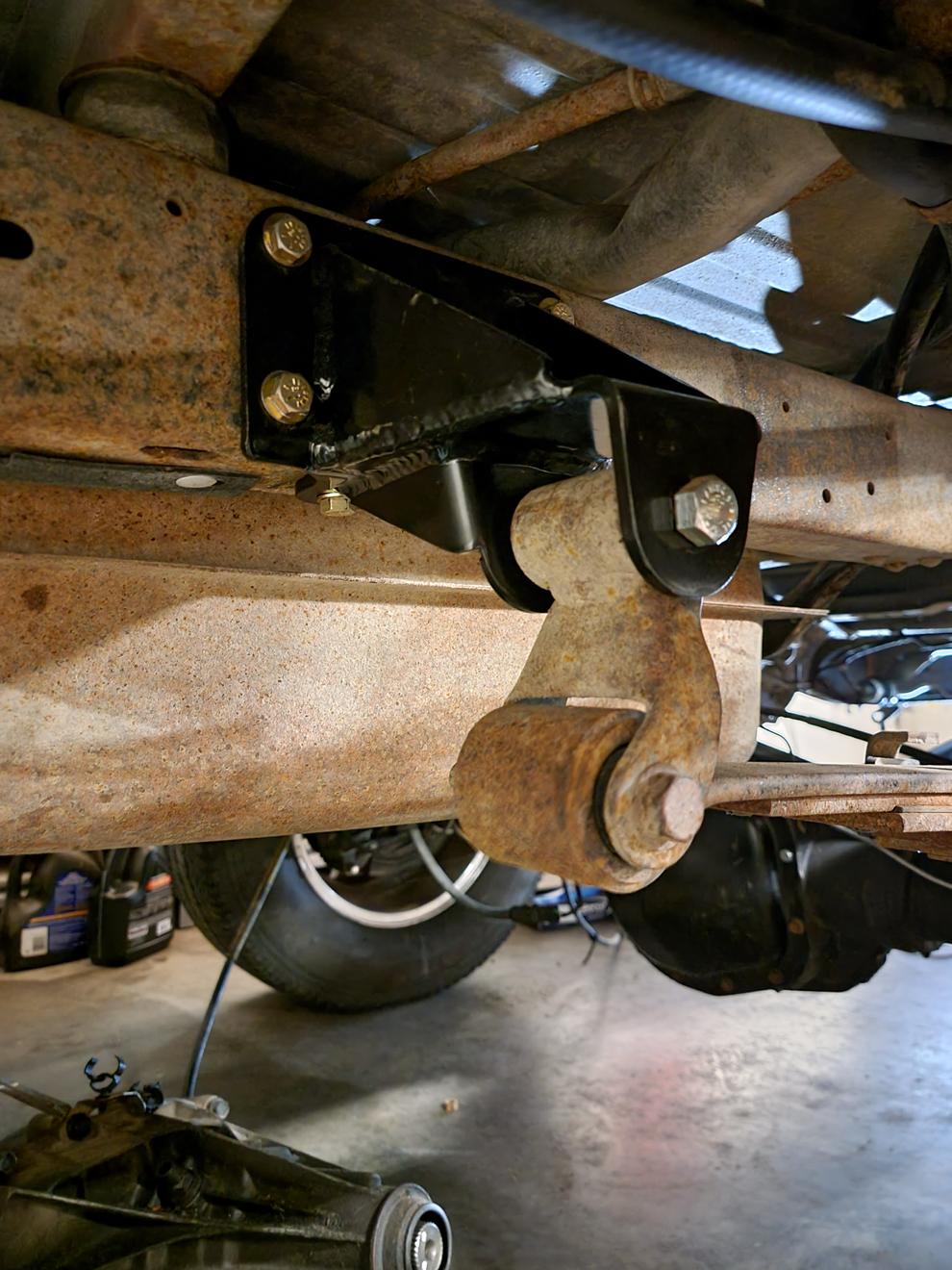 73-87 1/2 ton 3/4 ton Chevy Squarebody 3" shackle reversal – hogbackfab