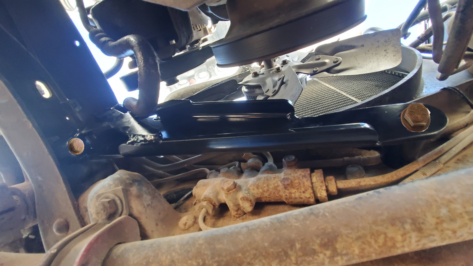 73-87 GM Steering box reinforcement bracket – hogbackfab